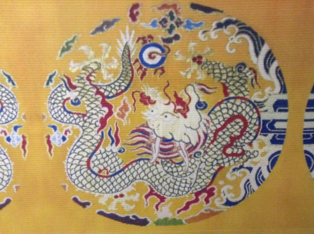 What to buy in Chengdu? 13+ must-have Chengdu souvenirs & best things ...