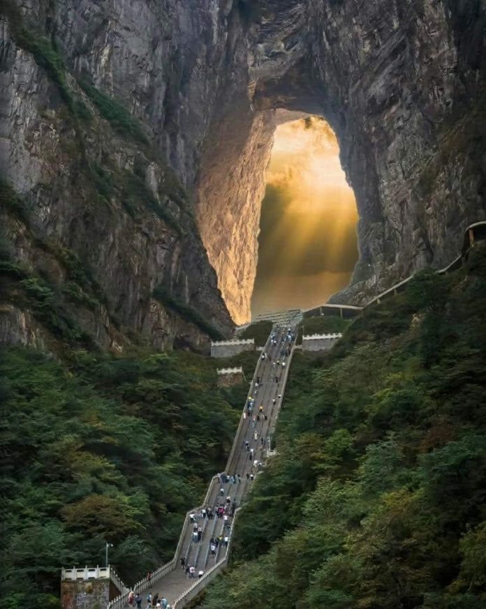 Where to go in Hunan? 15 most beautiful & best Hunan places to visit ...
