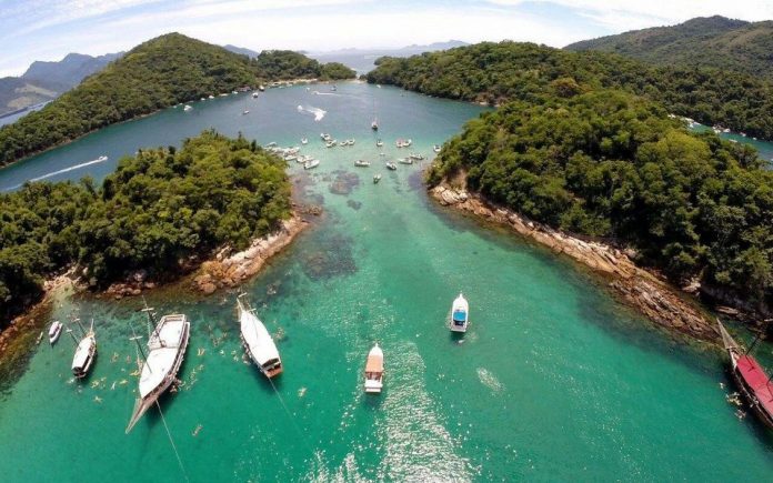 15+ most famous & best places to visit in Rio de Janeiro - Living ...