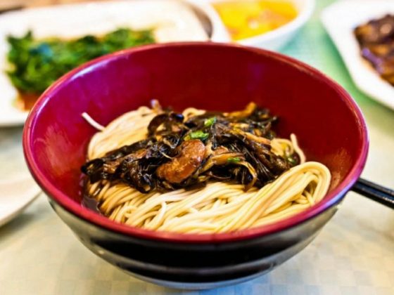 Must eat in Shanghai. 15+ famous dishes & best food to try in Shanghai ...