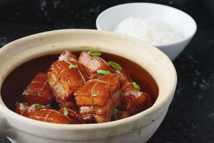 Must eat in Shanghai. 15+ famous dishes & best food to try in Shanghai ...