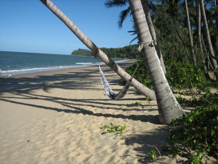 Cairns best beaches. 9+ most beautiful & best beaches in Cairns and ...