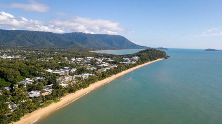 Cairns best beaches. 9+ most beautiful & best beaches in Cairns and ...