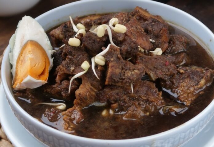 What to eat in Indonesia: 14 most famous & must try food in Indonesia ...