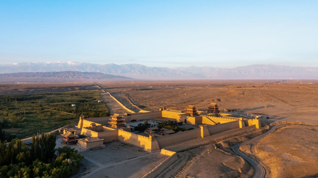 The ULTIMATE Great Wall of China Travel Guide: The History, Top Things ...